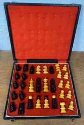 Rare And Collectible Bakelite Items : Bakelite Chess Set Value Guide ...