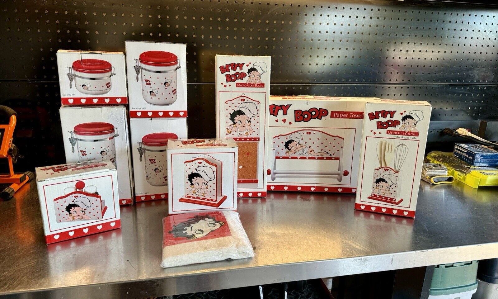 Betty Boop Collectibles : Napkins Value Guide - Price List | Betty Boop ...
