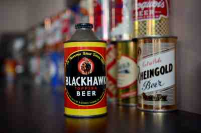 Brewery Memorabilia Collectibles : Pristine Beer Can Value Guide ...