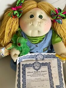 Cabbage Patch Kids Collectibles : 1998 Cabbage Patch Kids Value Guide ...