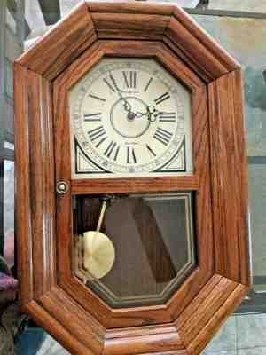 Vintage HOWARD MILLER CHIMING WALL CLOCK #612-475 Works Great! Oak ...
