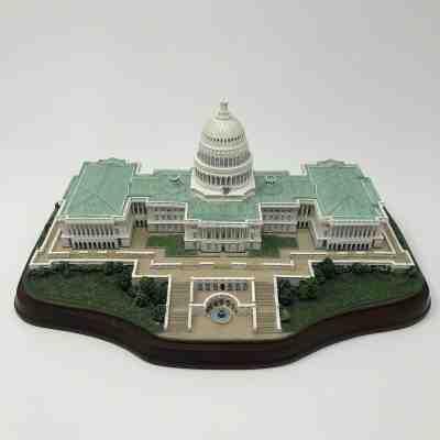 Danbury Mint U.S. Capitol Building Symbols of America Capital Replica ...