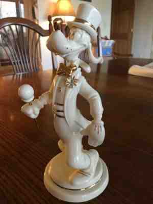 lenox disney showcase collection Goofy’s Grand Evening - Sold for $33. ...