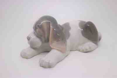 LLADRO SLEEPY PUPPY BEAGLE DOG PORCELAIN FIGURINE # 1072 RETIRED 1991 ...