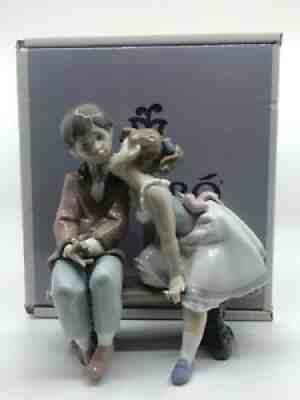 Rare And Collectible Lladro : Lladro Kissing Boy And Girl Value Guide ...