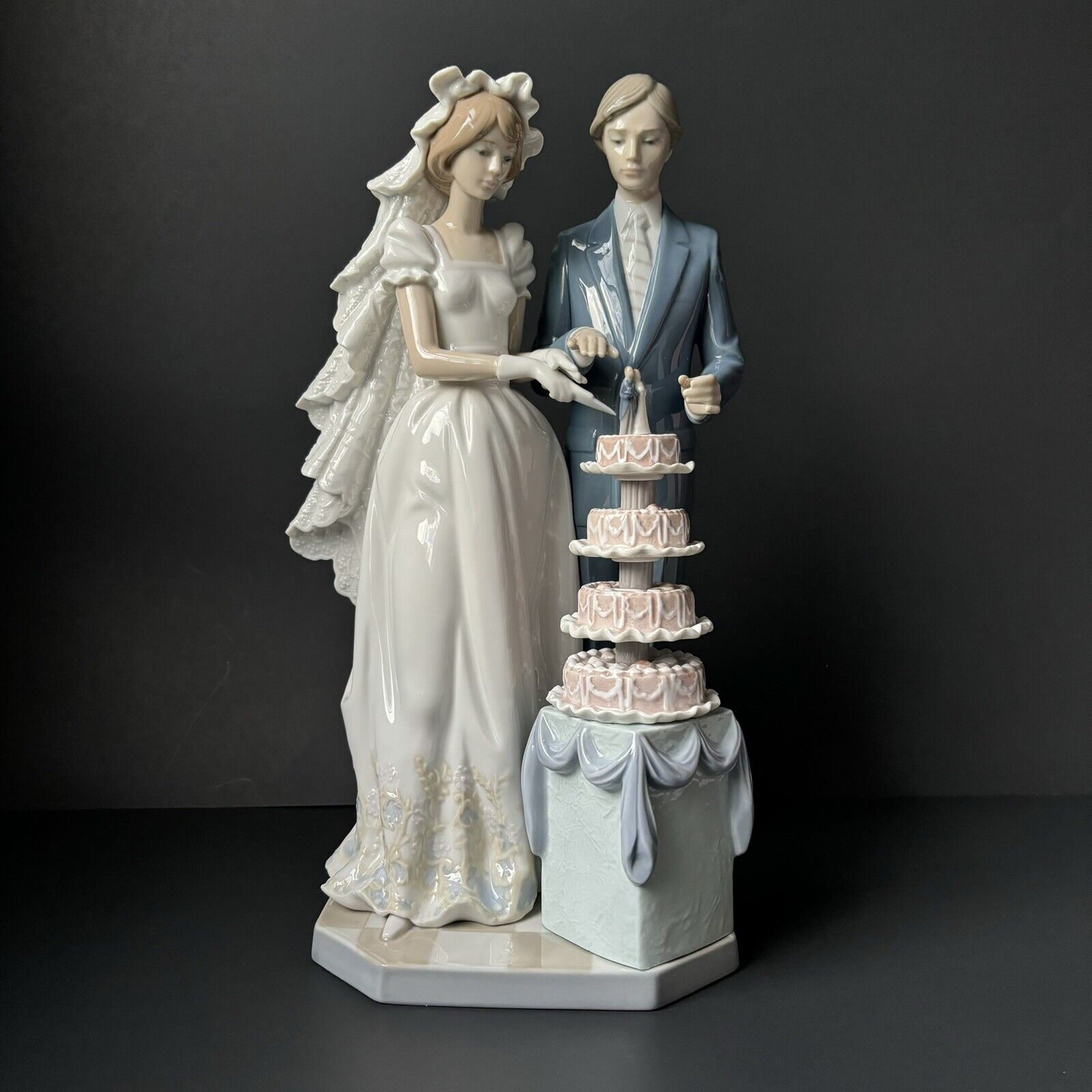 Rare And Collectible Lladro : Vintage Bride Groom Value Guide - Price ...