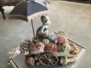 Lladro “Flowers Of The Season” Girl with Cart #1454 No Box - Sold for ...