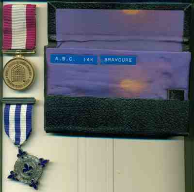 Rare And Collectible Medals : Quebec Value Guide - Price List | medal ...
