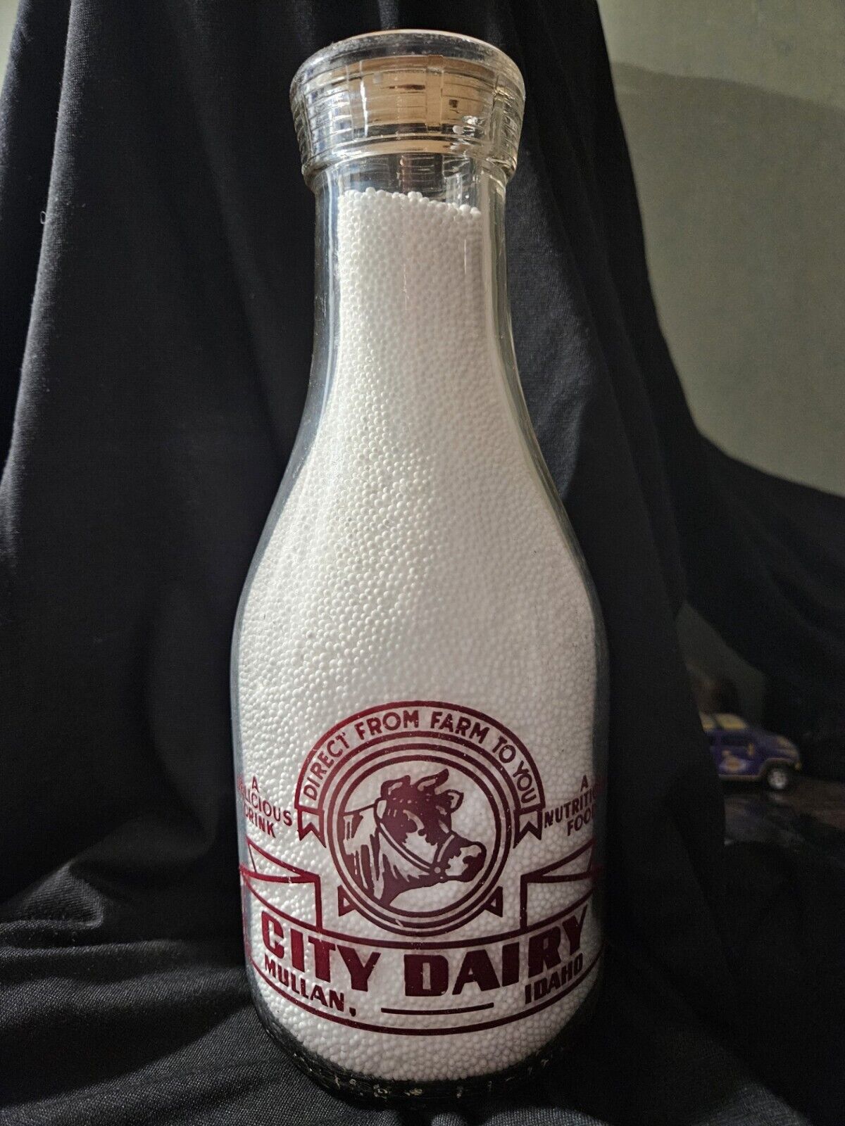 City Dairy Mullan Idaho TRPQ Tall Round Pyro Quart milk bottle