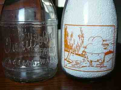 2) 1930-40's SQUIRE Wilbur WASHINGTON Tacoma WASH. WA. Quart dairy milk ...