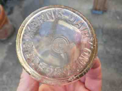 KERN'S DAIRY BEDFORD INDIANA HALF PINT MILK BOTTLE BASE EMBOSSED - Sold ...