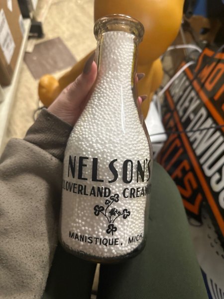 Milk Bottle Collectibles : Clover Land Milk Bottle Value Guide - Price ...