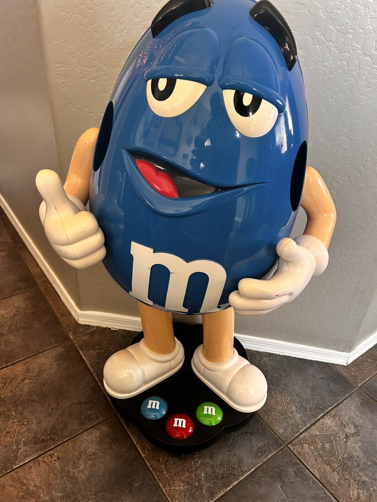M&Ms Collectibles : Chip Value Guide - Price List | M&Ms Collectors Guide