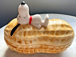 Peanuts Memorabilia Collectibles : Peanuts Snoopy Peanut Nut Dish Value ...