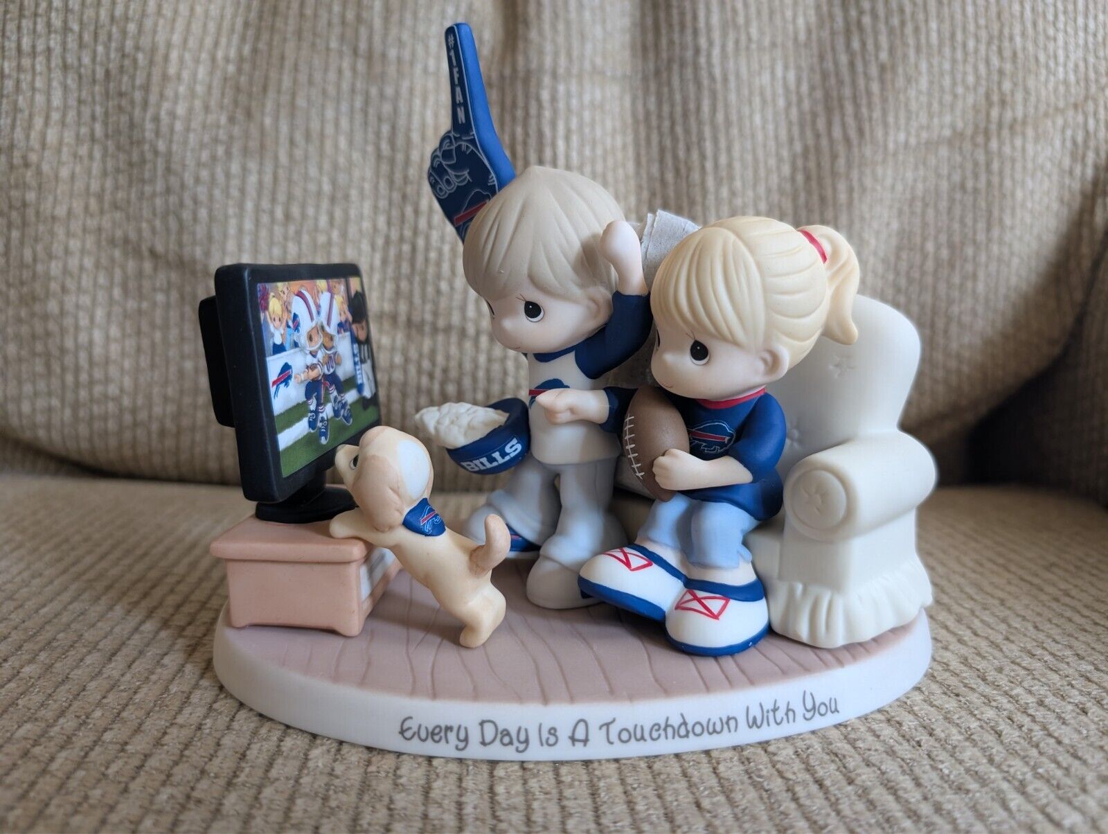 Precious Moments Collectibles : Football Precious Moments Value Guide ...