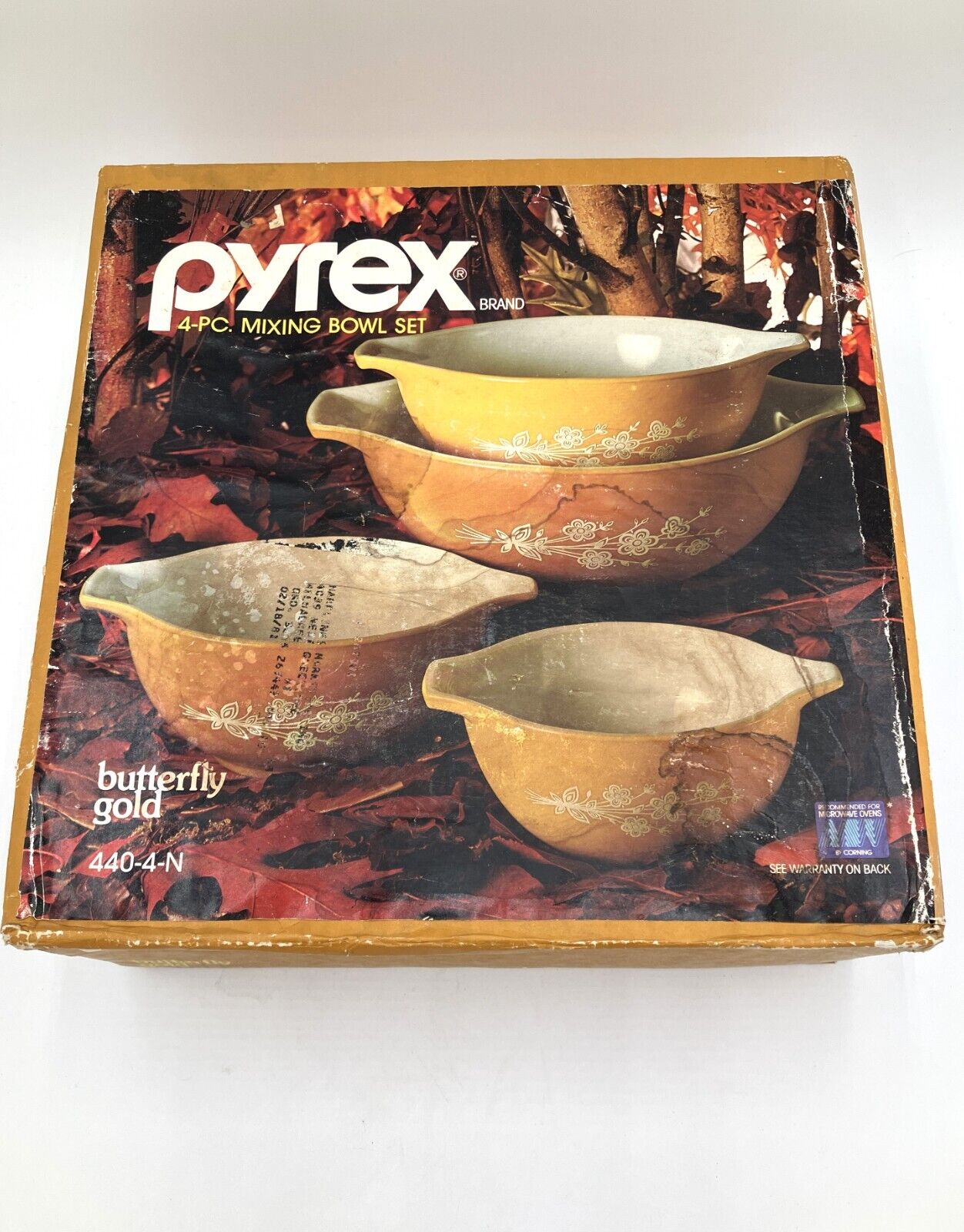 Vintage Pyrex Collectibles : Vintage Pyrex 1982 Value Guide - Price ...