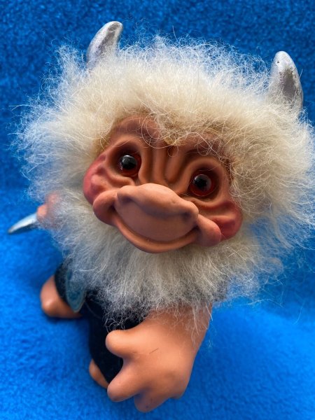 Troll Collectibles : Troll Identification And Price Guide Value Guide ...